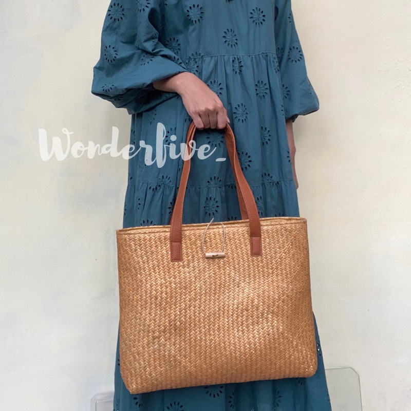 Mendong Pandan Rara Handicraft Woven Bag, Box Shape, Handle Leather ...