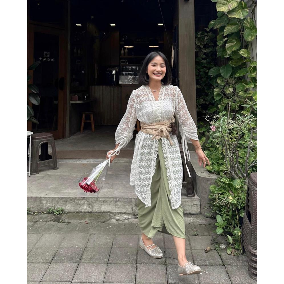 Mera and [Sale] - Meena Top (Not inner and obi inlcude) | Shopee Singapore