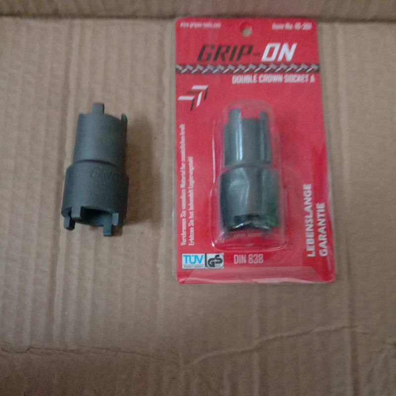 Grip-on Double Crown Socket Type A | Clutch Nut Lock Crown Lock ...