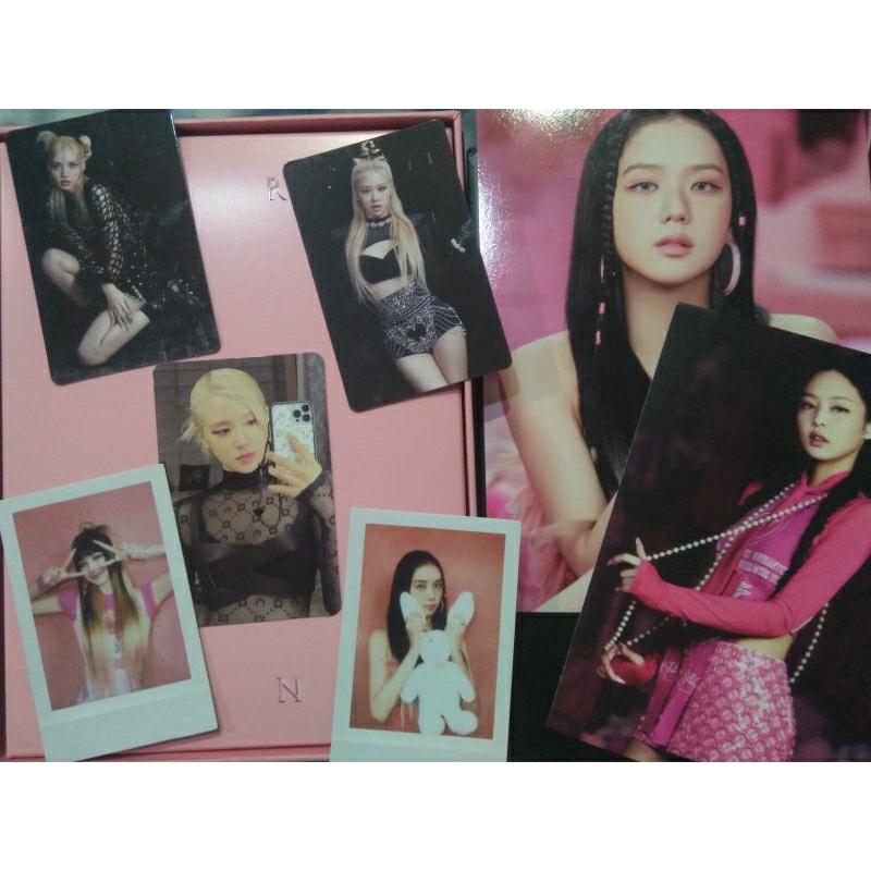 Sharing ALBUM BORN PINK PINK Version PC PHOTOCARD JISOO JENNIE ROSE LISA BLACKPINK OFFICIAL ...