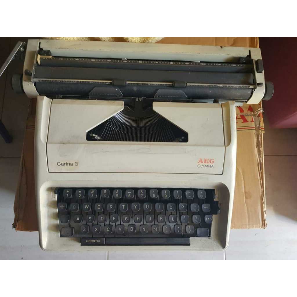 MESIN Antique Typewriter Olympia Manual Typewriter Normal Function ...