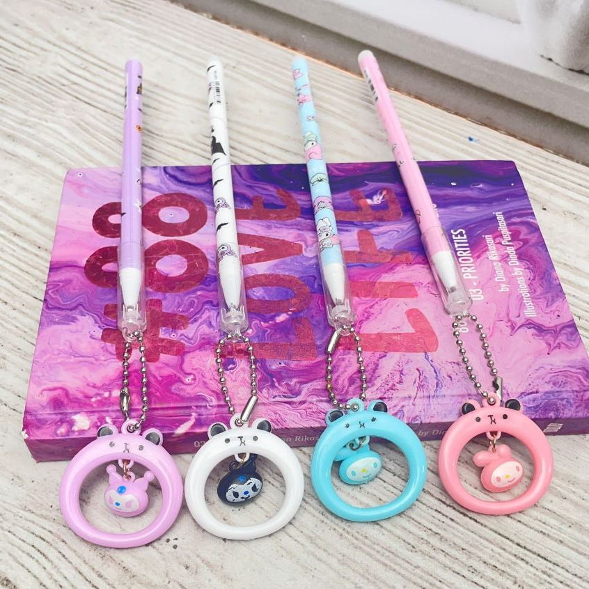 HITAM GANTUNGAN Sanrio Hanging Pen in a decorative circle Unique CUTE ...