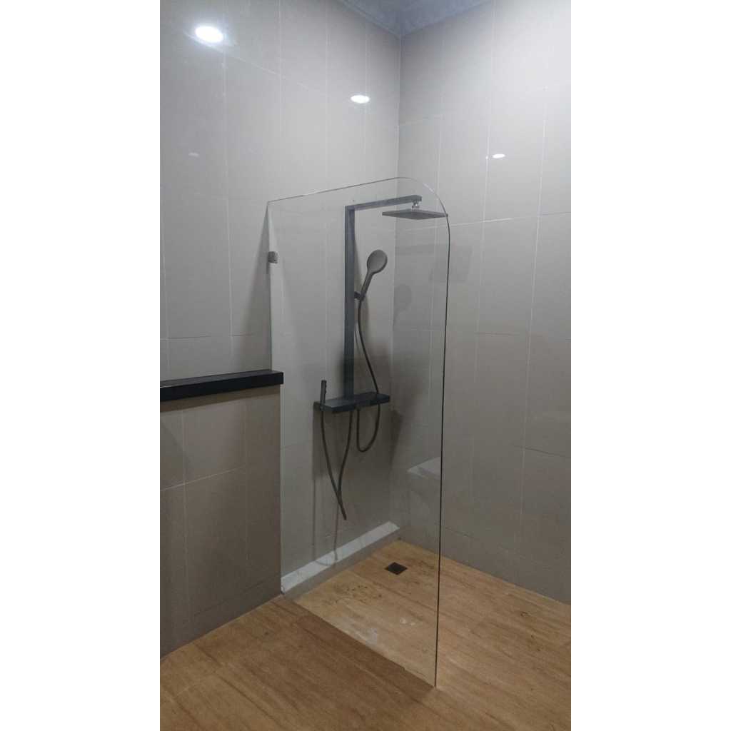 Tempred 10mm Glass Shower Divider (60x200) | Shopee Singapore