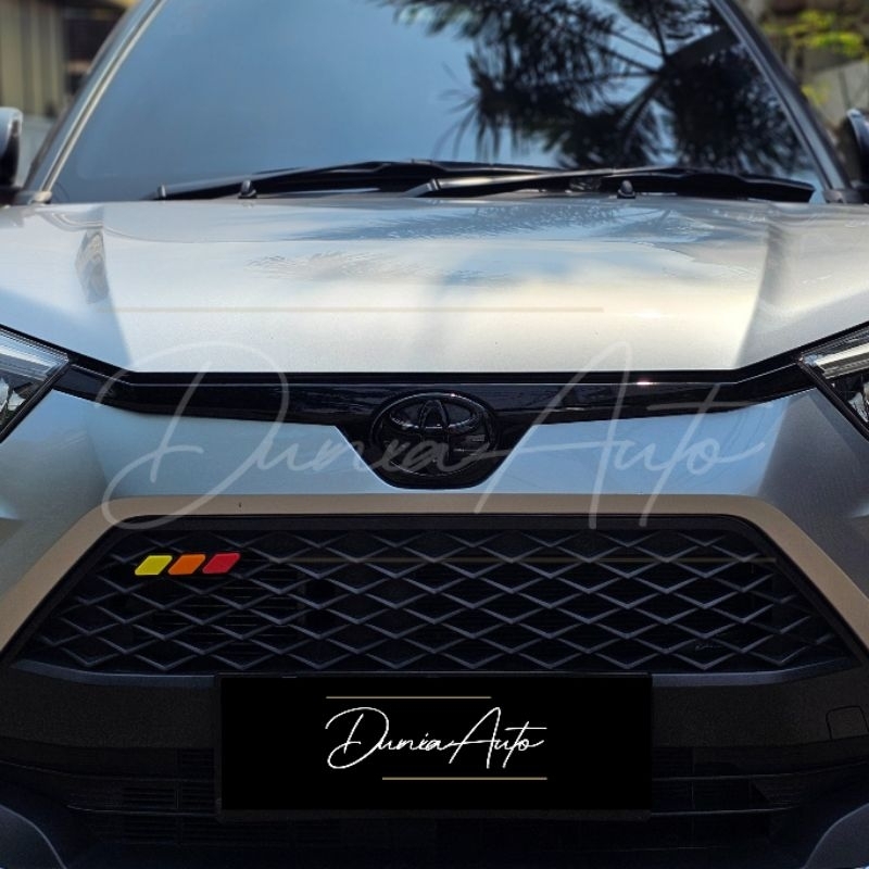 Toyota Raize Front Deep Black Glossy Logo Emblem | Shopee Singapore