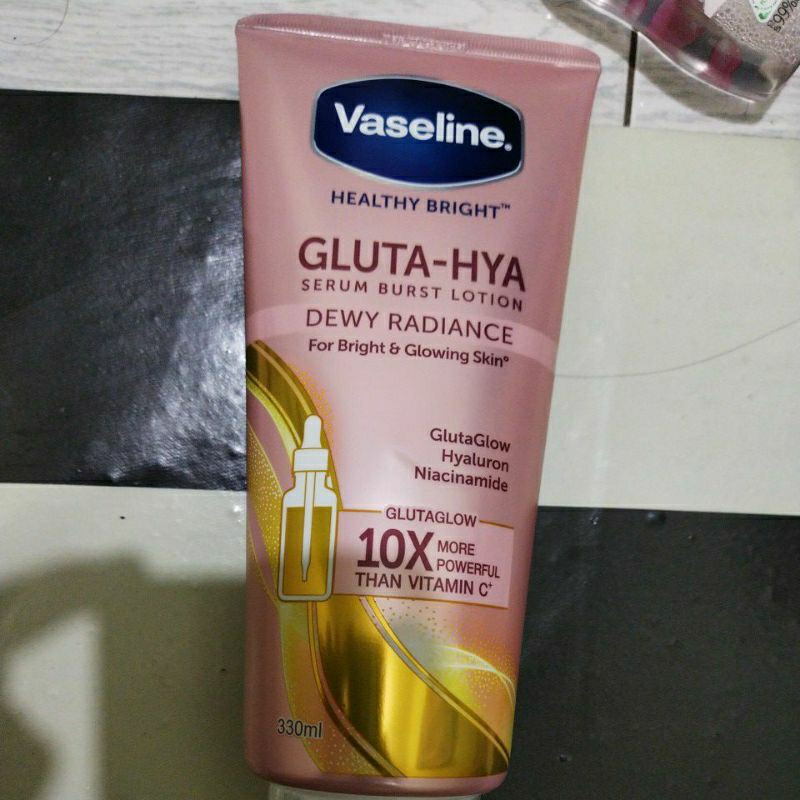 Vaseline Gluta Hya Dewy Radiance 330ml | Shopee Singapore