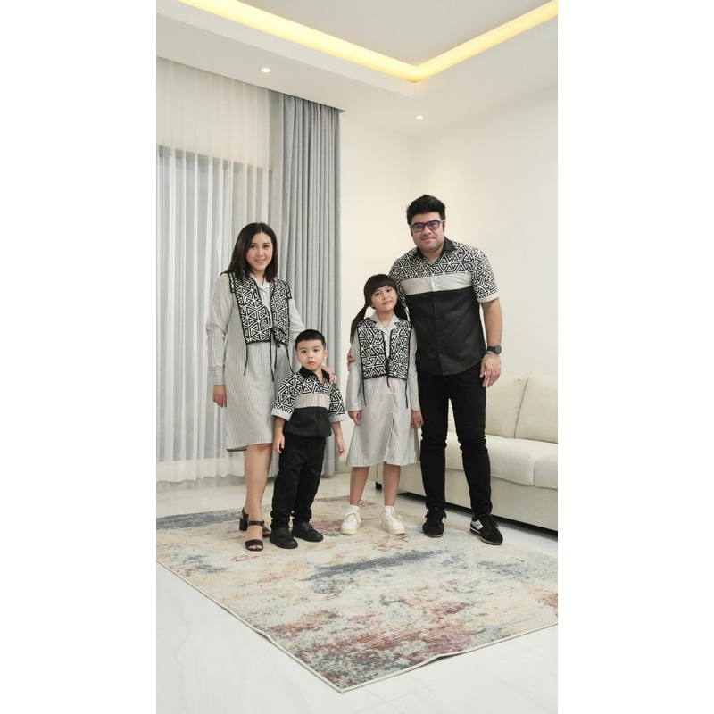 PUTIH White Batik Diera Family Uniform/Family Uniform | Shopee Singapore
