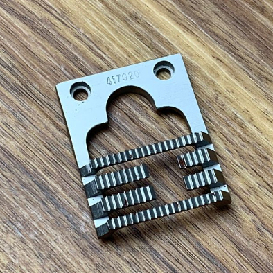 MESIN 417920 Feed Dog Zig-Zag Singer 457 Sewing Machine Teeth | Shopee ...