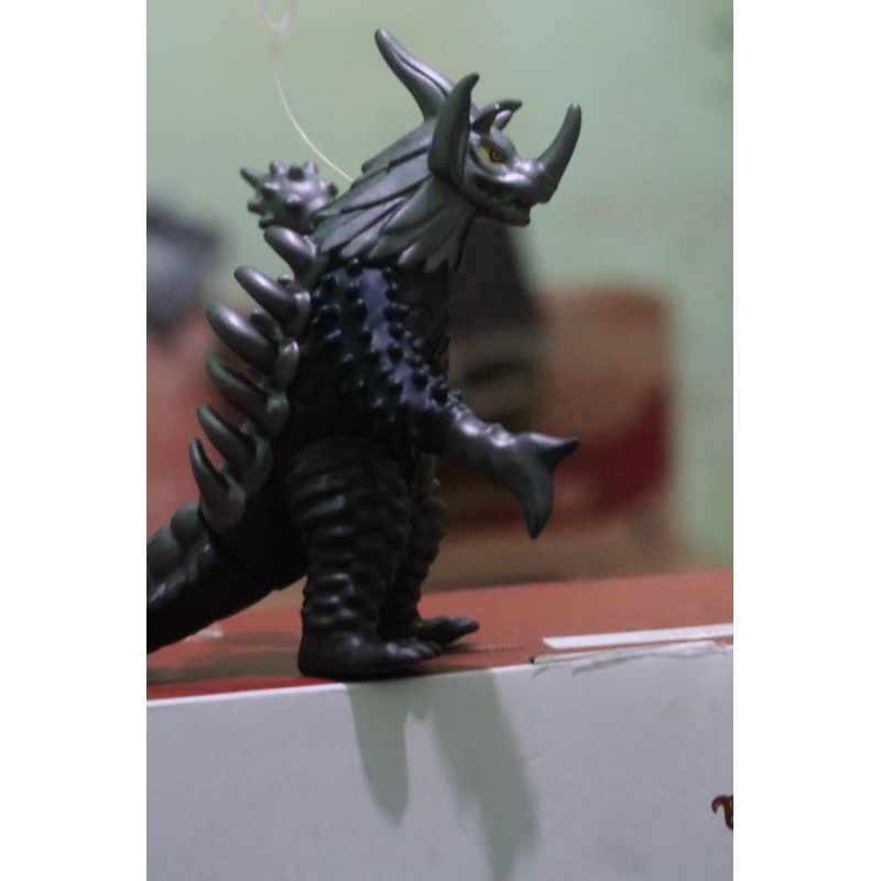 Tyrant monster Ultraman Original Bandai | Shopee Singapore