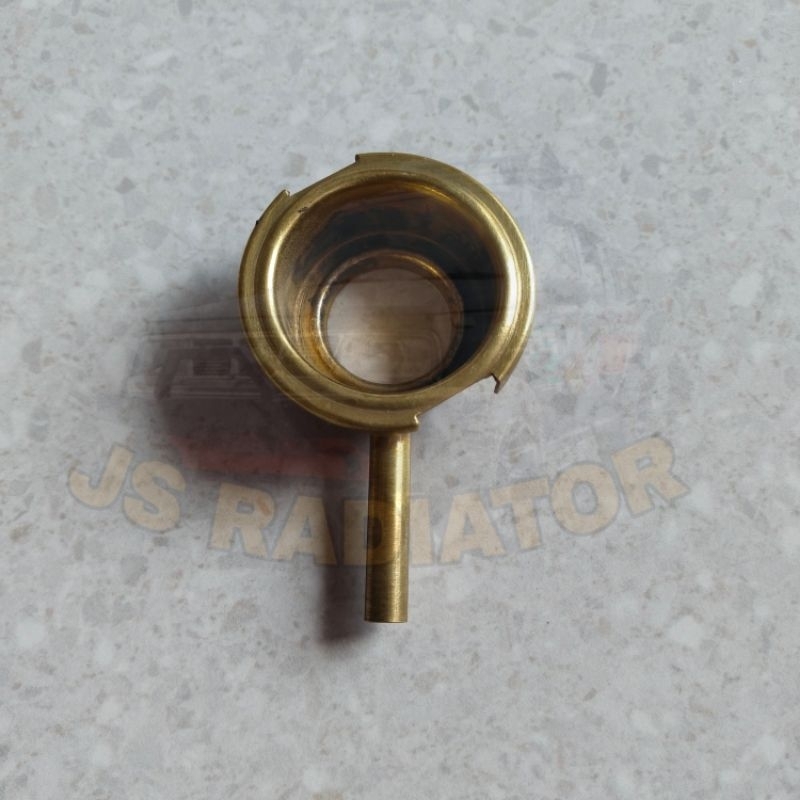 Large DOP / L300 radiator water mouth, colt diesel | Shopee Singapore