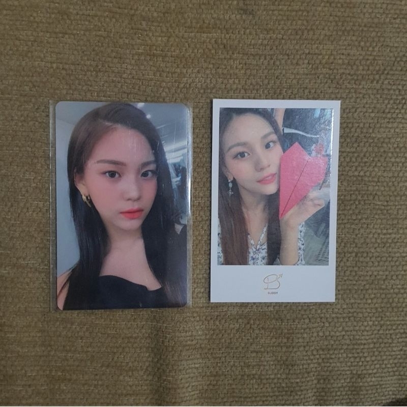 Pc OFFICIAL UMJI POLAROID FEVER GFRIEND VIVIZ | Shopee Singapore
