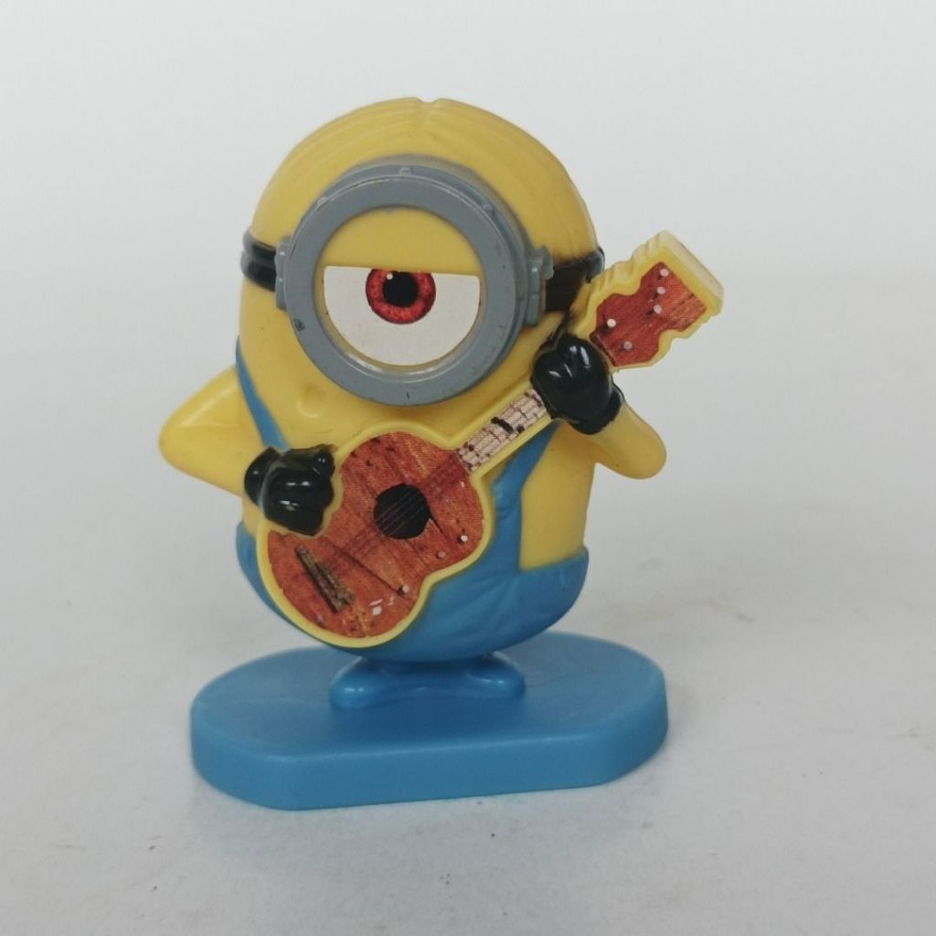 Nestle Despicable Me Dancing Minion Guitar Strumming Stuart | Shopee ...