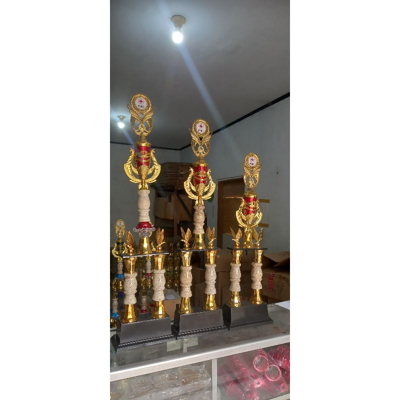 2 foot trophy (1 set 123 champions) | Shopee Singapore