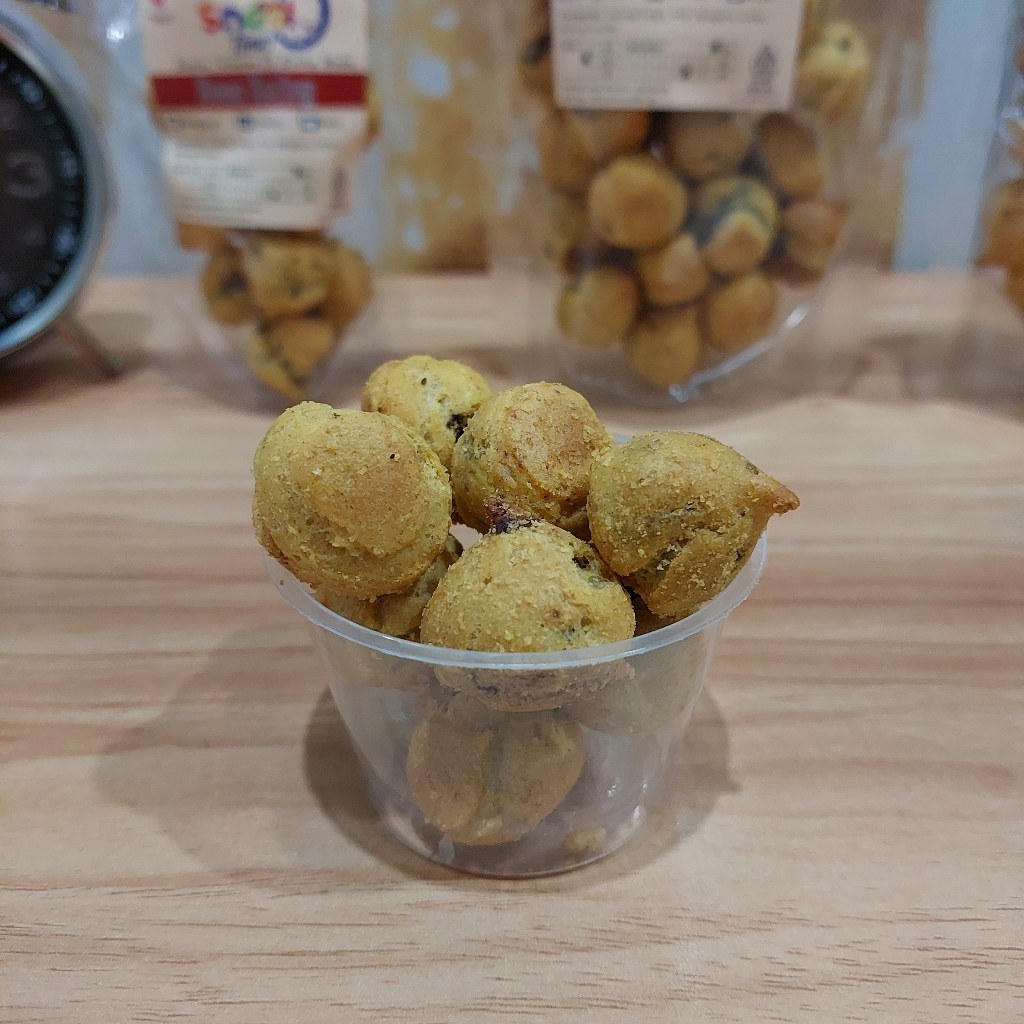 Snack Time Soes Dry Chocolate 100 Grams | Shopee Singapore