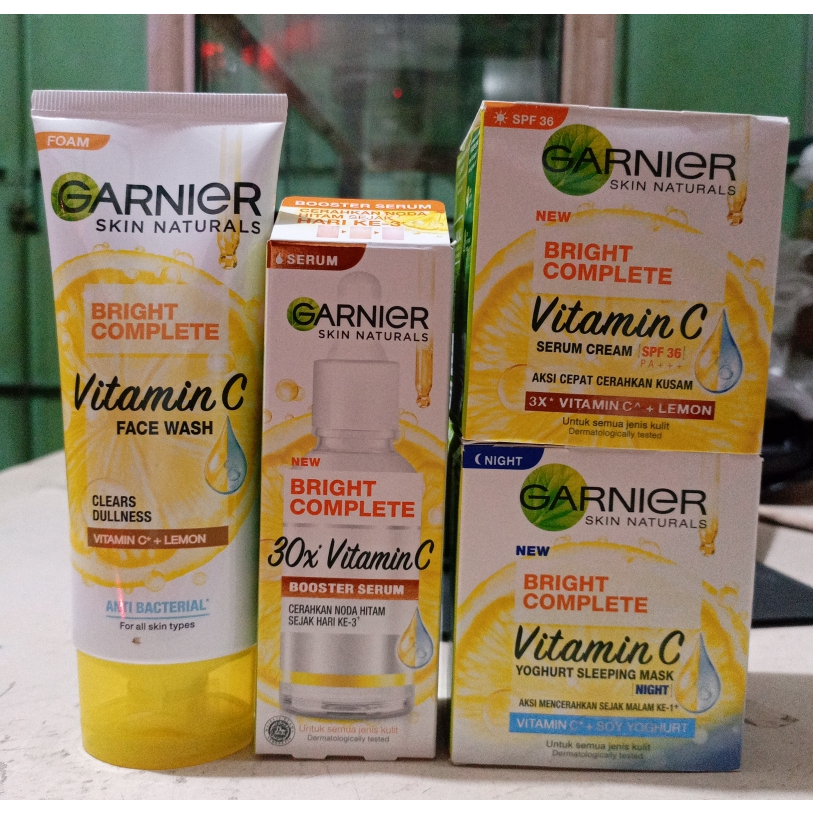Garnieer Bright Complete Vitamin C Complete Package (1set) | Shopee ...