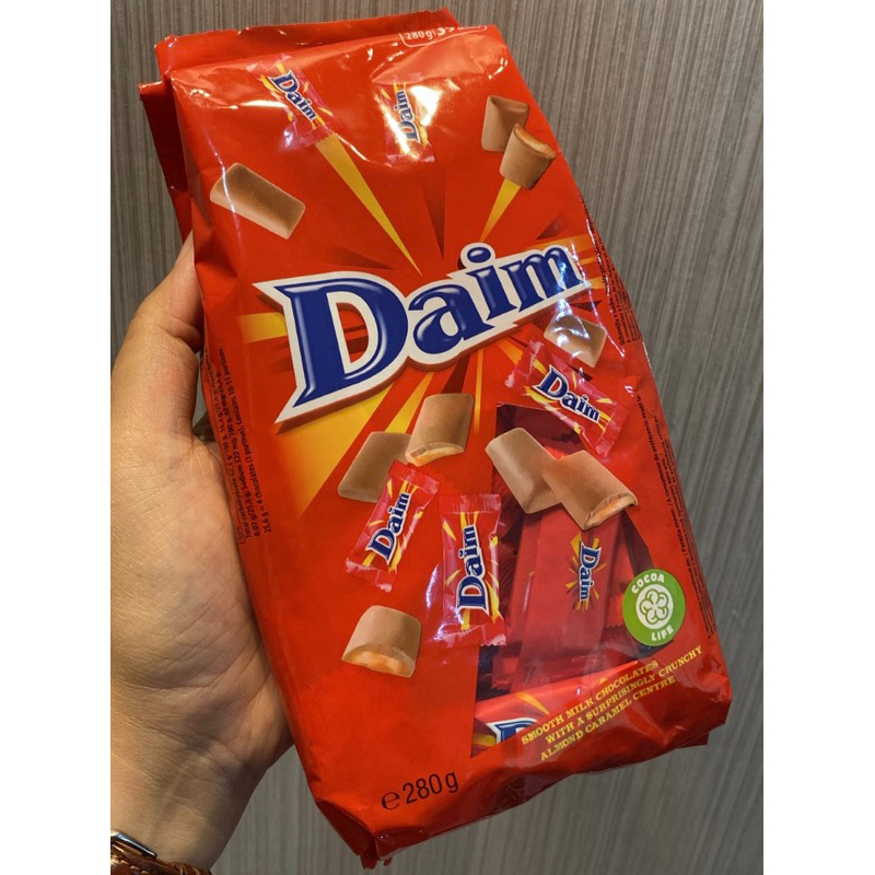Daim // Daim Chocolate // Malaysia Chocolate // Daim Malaysia | Shopee Singapore