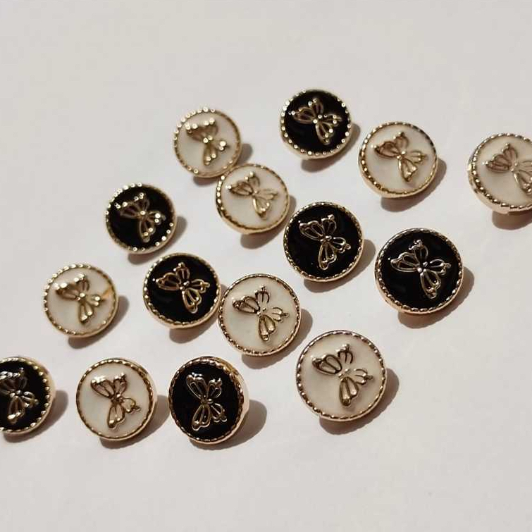 HITAM PUTIH 100 pcs Mushroom buttons / 11 mm black and white gold ...