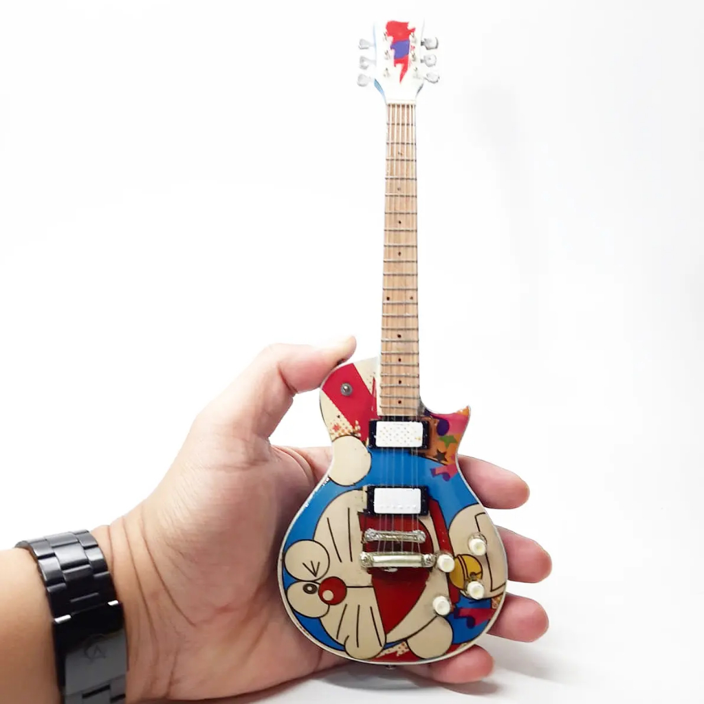 HIASAN DINDING Miniature Guitar Esp X Doraemon Miniature Display Home ...