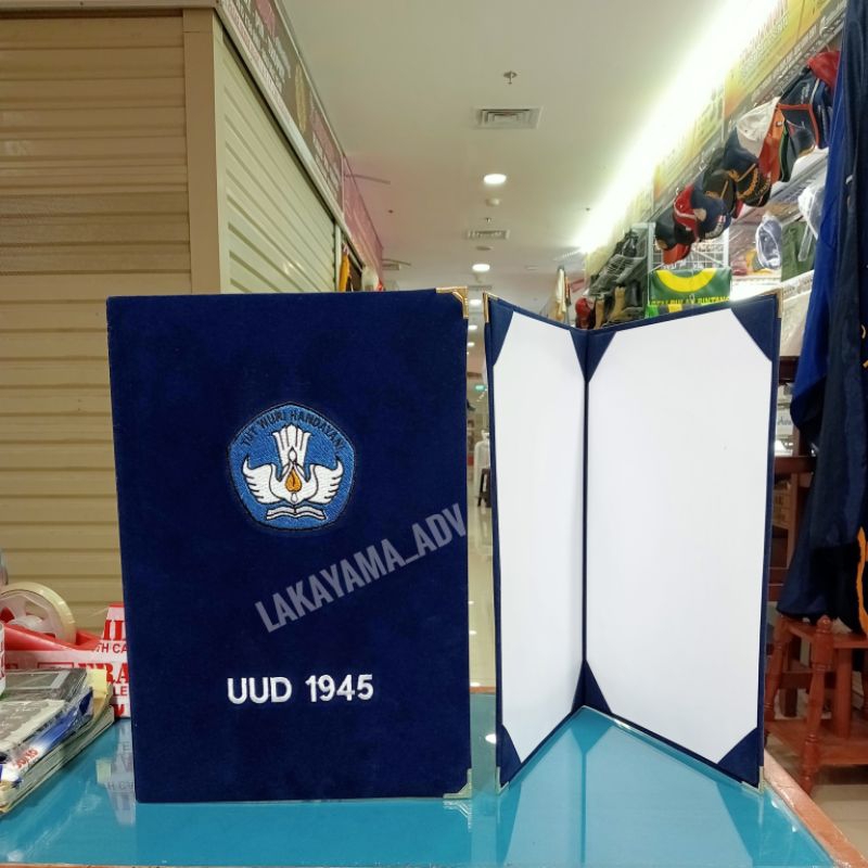 Custom velvet map with computer embroidery process logo | Shopee Singapore