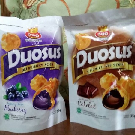 Duosus delicious mini blueberry Chocolate dry soes cake 35 grams sus ...