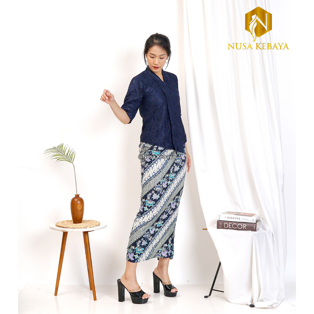 Short Sleeved Kebaya Politikaru Latest Motif Batik Span Skirt Set for ...