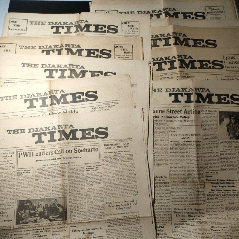 Newspaper Photo Props Vintage Style ORIGINAL Old Paper Vintage Journal ...