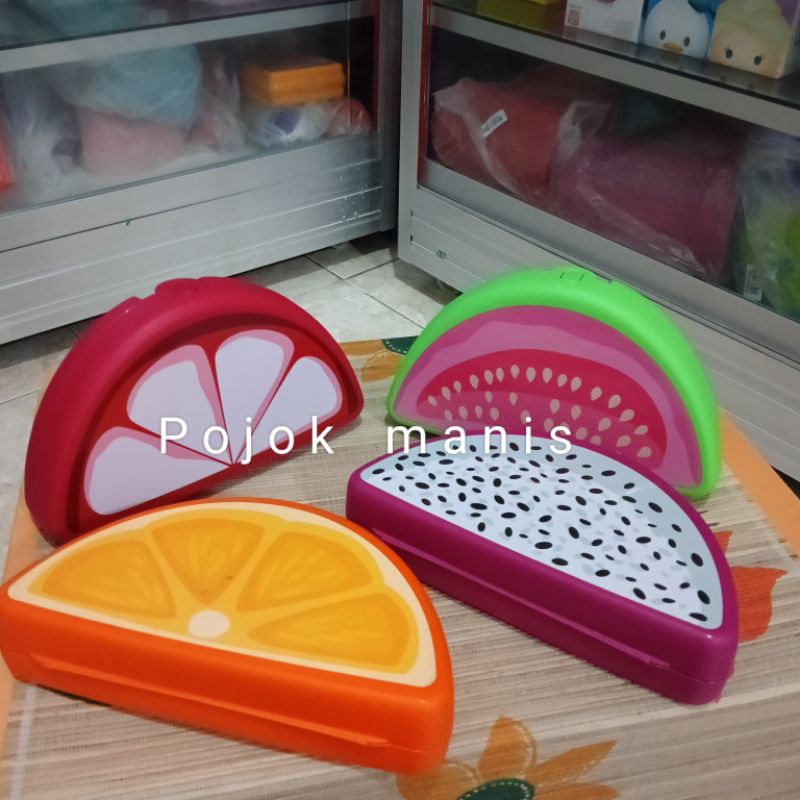 Tupperware snack / fruit keeper container 700 ml retail 1 pcs | Shopee ...