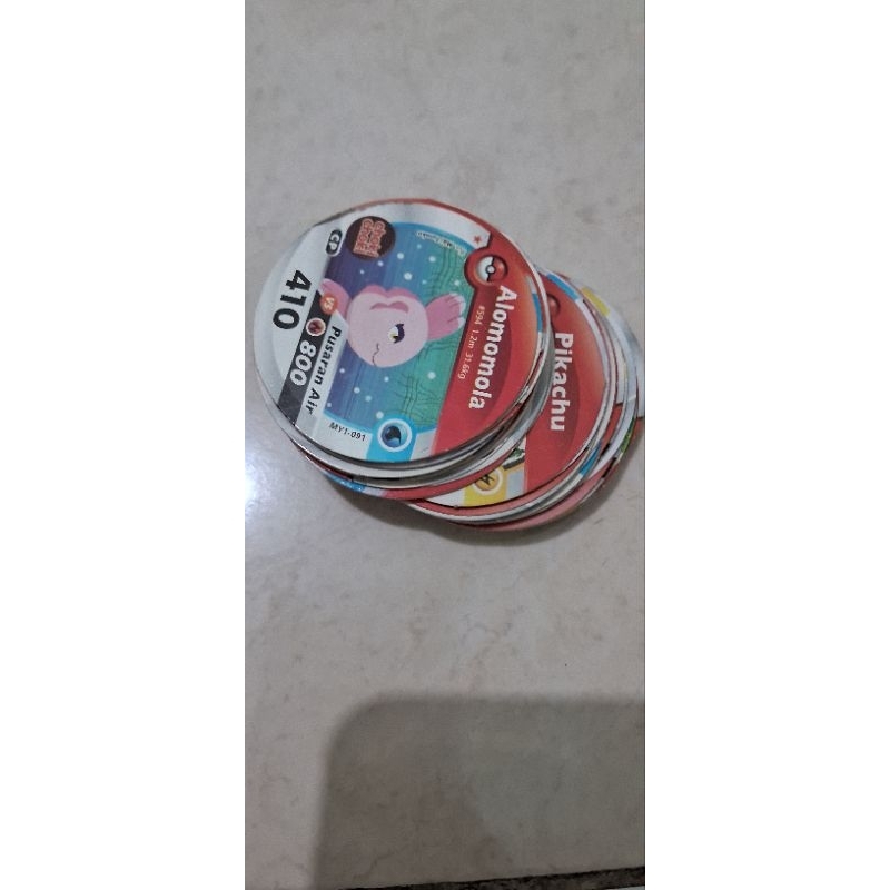 Pokemon Card Choki Choki pokeball Prize | Shopee Singapore