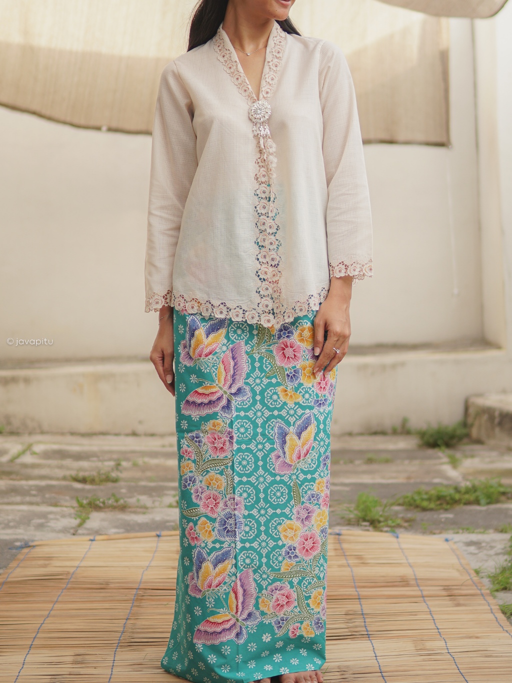 JavaPitu - Traditional Cap Written Batik - Hokokai sowing Kupu in ...