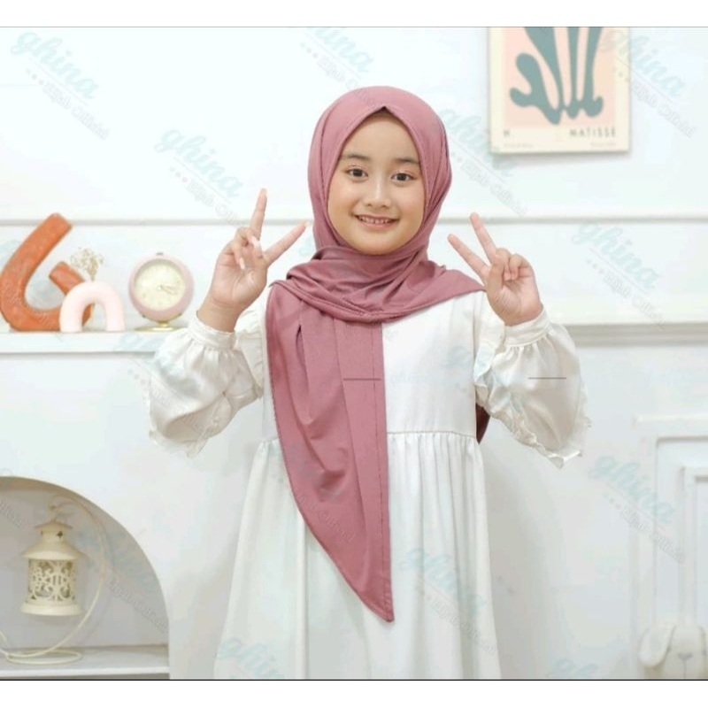 Quality TRIANGLE HIJAB FOR CHILDREN AGED 8-13 YEARS | Shopee Singapore