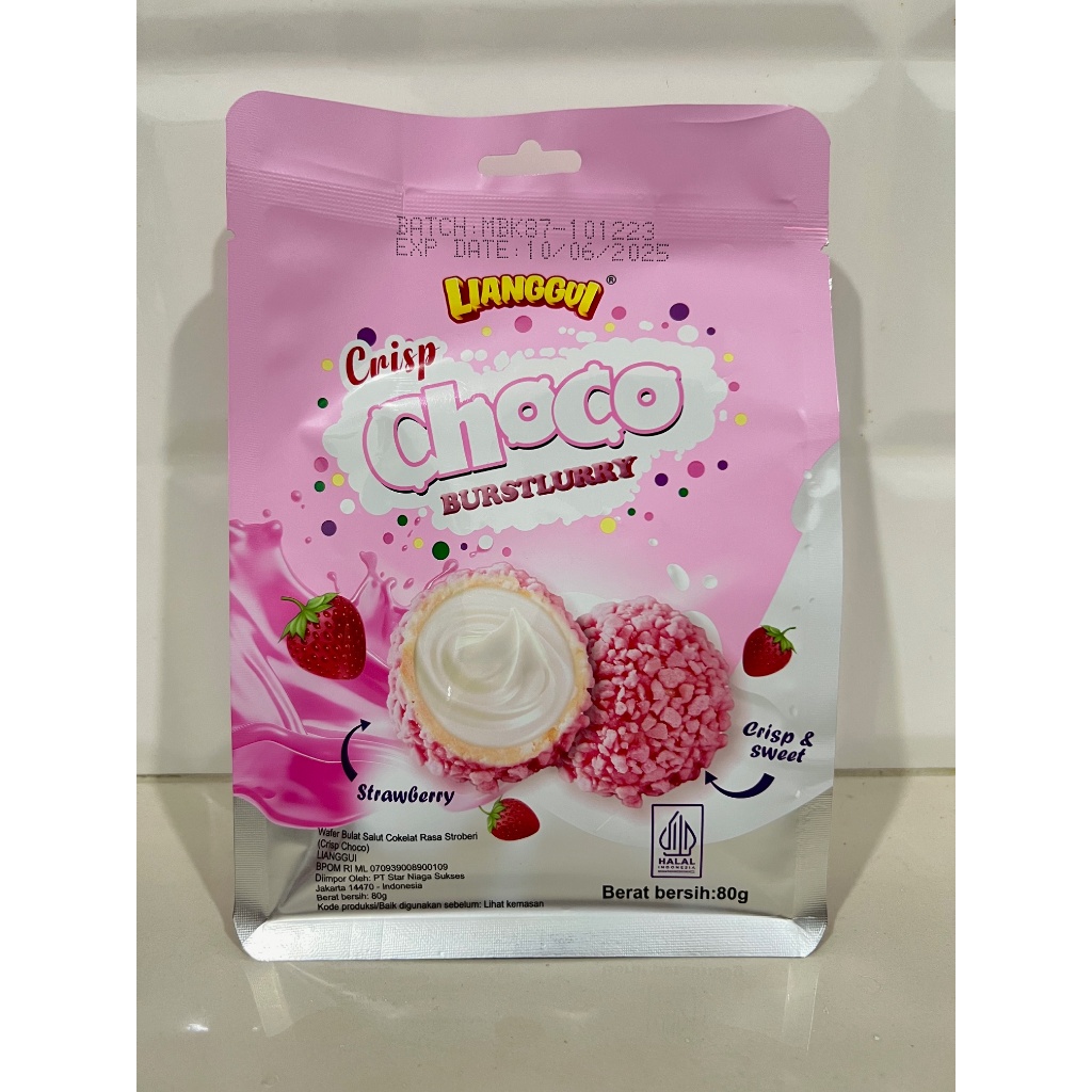 Lianggui Crisp Choco Burstlurry Strawberry / Round Wafer Filled with ...