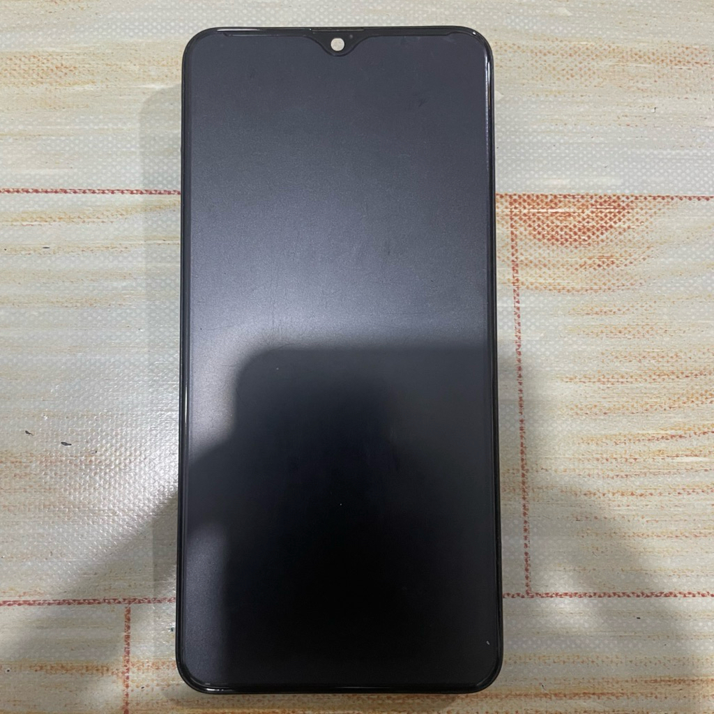 MESIN The oppo a5s lcd is the same as the original frame, just remove ...