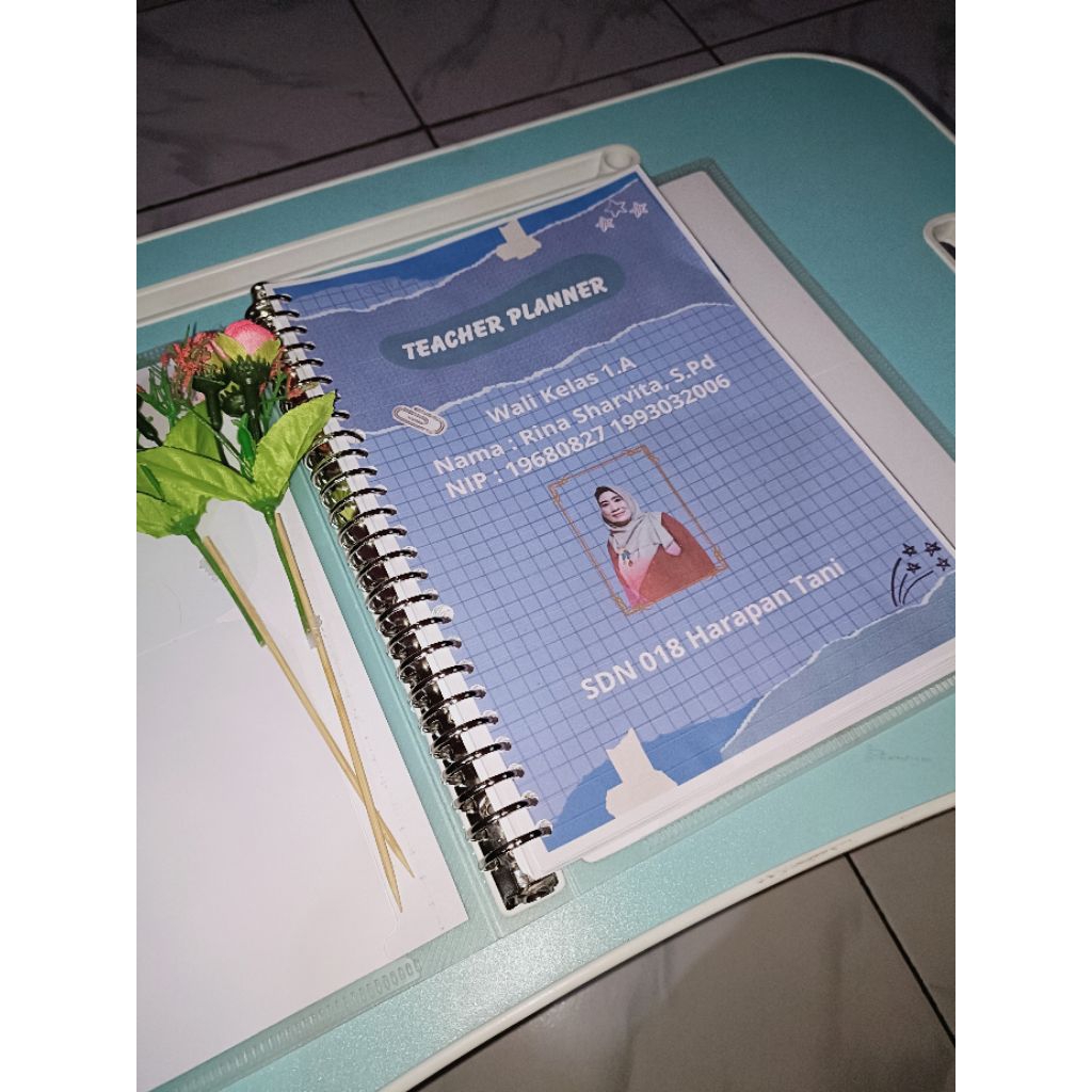 Teacher planner for grades 1, 2, 3, 4, 5, 6 SD with B5 binder ...
