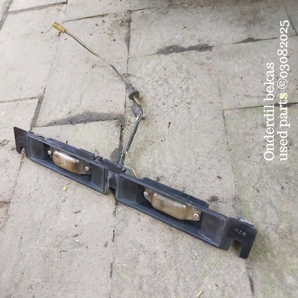 Toyota crown robot 1990 license plate light | Shopee Singapore