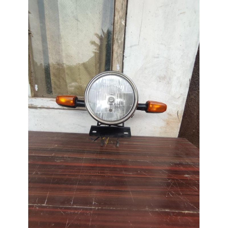 Megapro Primus mp Primus Megapro shark headlights, a complete set as ...