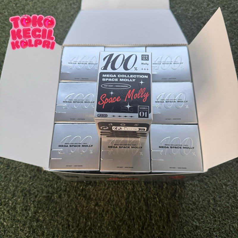 Pop Mart Molly Space V1 100% SEALED CHRISTMAS LITTLE PAINTER JELLY ...