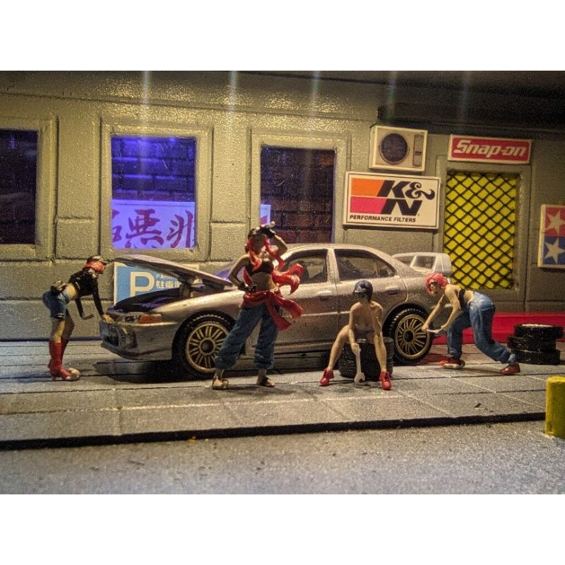 Workshop Mechanic Set (4 pcs) 1/64 Figures For Diecast, Diorama etc ...
