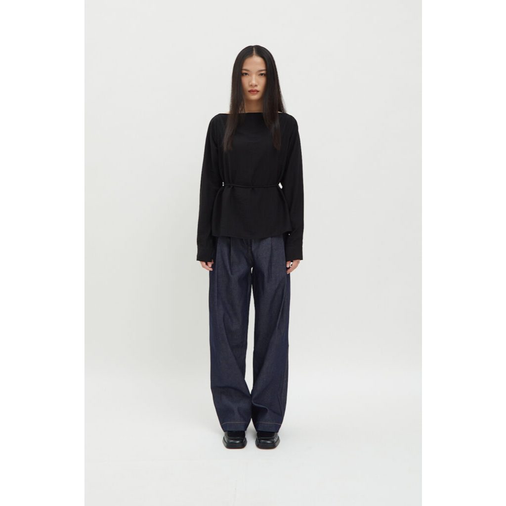 Shopatvelvet - Rowan Top in | Shopee Singapore