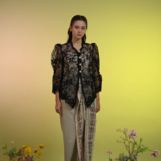 Mera and Jenar - Hiraya Top (NOT including inner) | Shopee Singapore