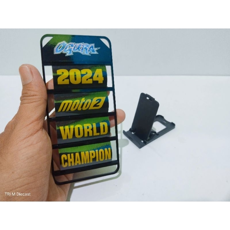 Miniature pit board Ai ogura world champion moto2 2024 scale 1:12 ...