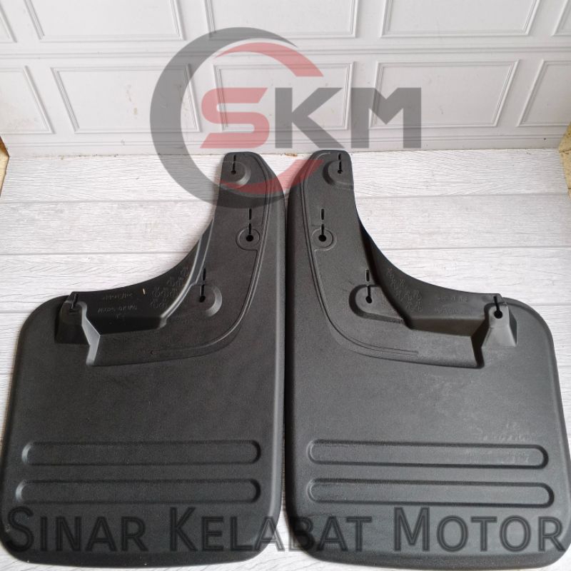 RIGHT REAR RUBBER MUD CARPET ORIGINAL TOYOTA HILUX VIGO RHKiri 1 SET ...