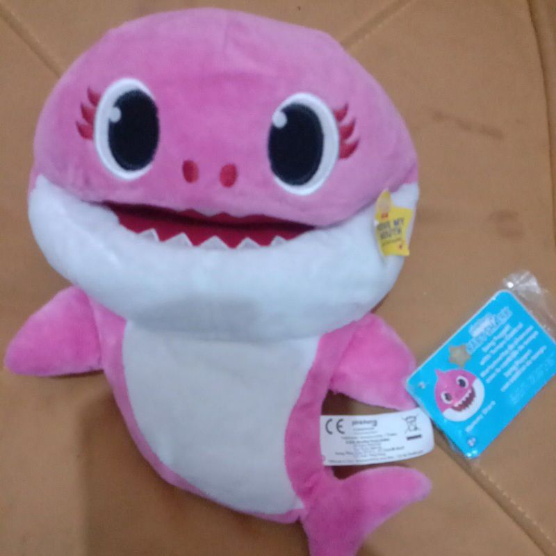 Pinkfong Baby Shark Official Song Doll by WowWee - Pink Mommy Shark ...