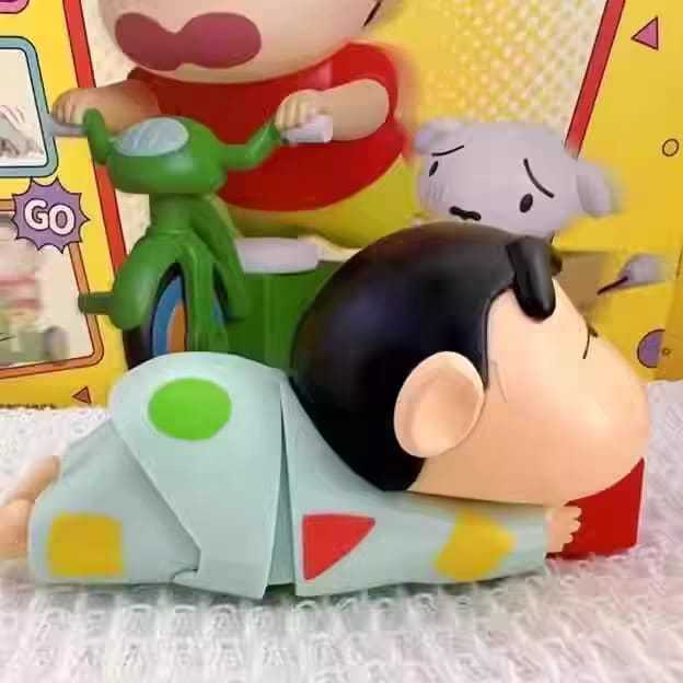 Crayon Shinchan shin chan cute moving butt shake kawaii rotating toy ...