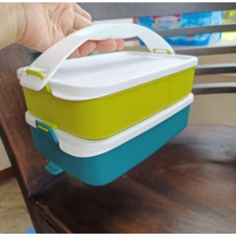 Tupperware Small Click To Go plastic basket 2 layers of divider ...