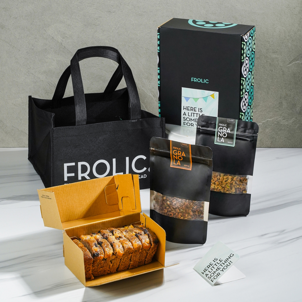 Frolic Granola Gift Set C (1 Mini Loaf Banana Bread, 1 Classic Granola ...