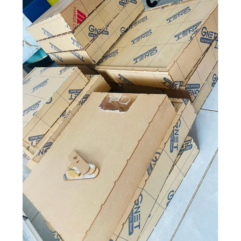 KAYU PREMIUM Free Packing wooden Acrylic Mahar Figura/Acrylic Sliding ...