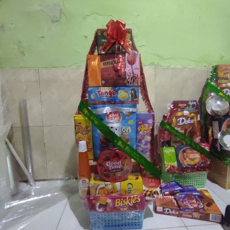 Eid Snack Parcels - Premium Eid Al-Fitr Snack Hampers - Eid Snack ...