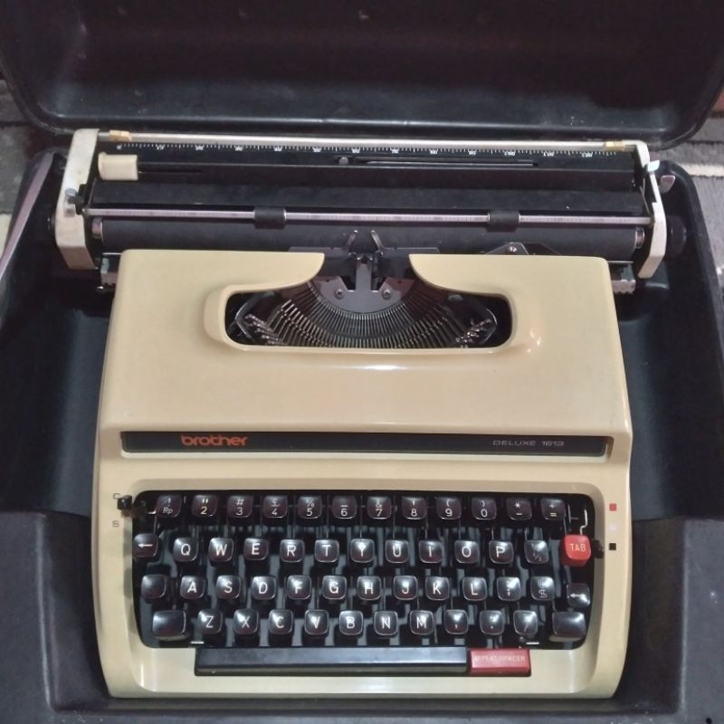 MESIN Tik brother Japanese jumbo typewriter, old school, unique, rare ...