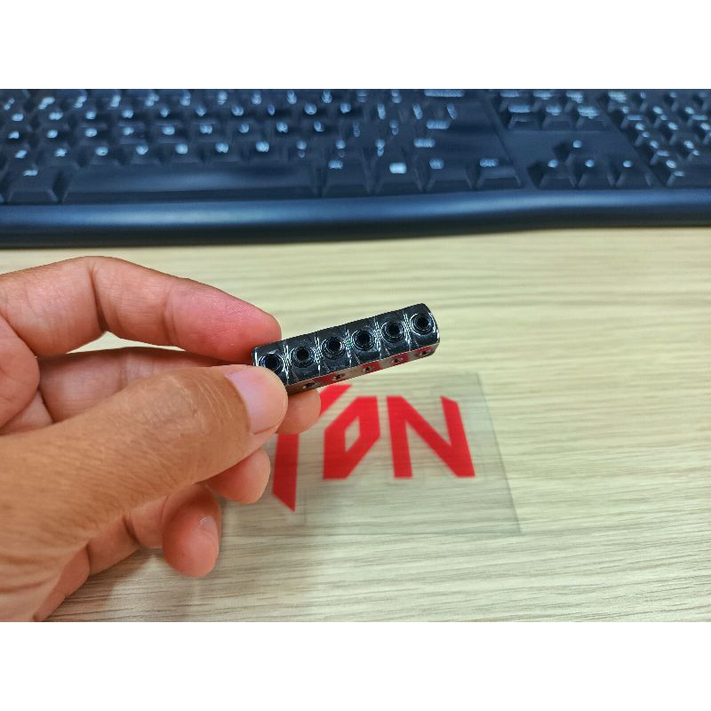 Ibanez Q Headless 6-String Cosmo Black Lockstring | Shopee Singapore