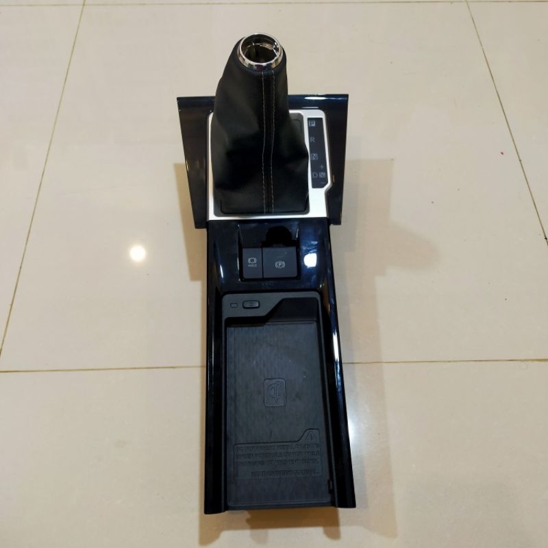 Original Toyota Veloz 2022 Automatic Wireless Charger | Shopee Singapore