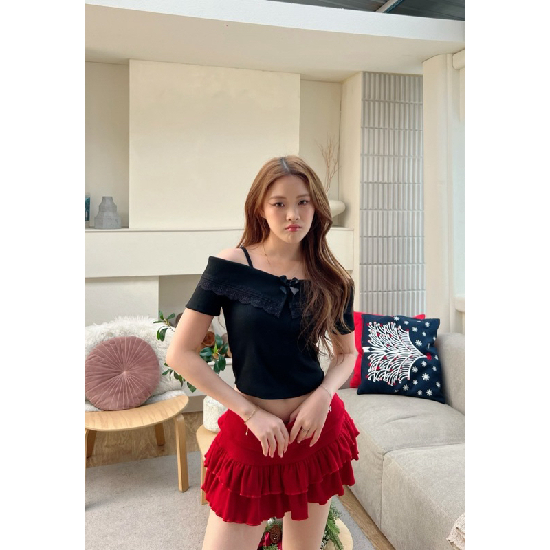 Semi sabrina top (shortsleeve) | Shopee Singapore